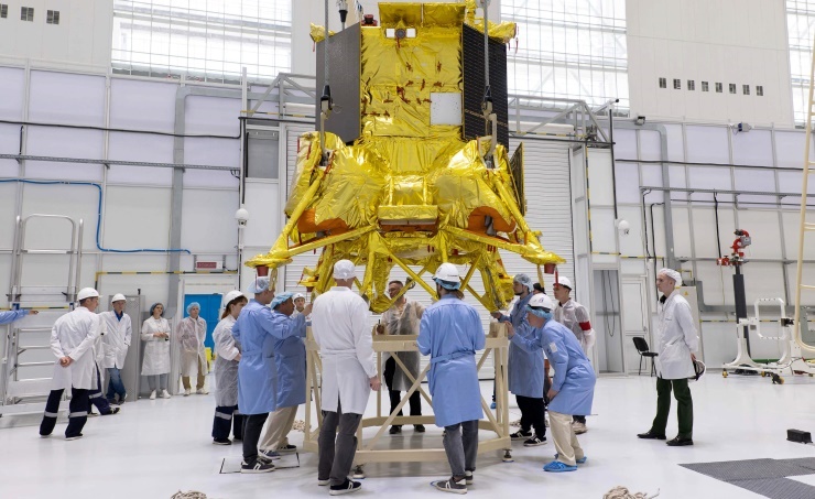 Russia's Luna-25 spacecraft enters lunar orbit Russia's Luna-25 spacecraft enters lunar orbit